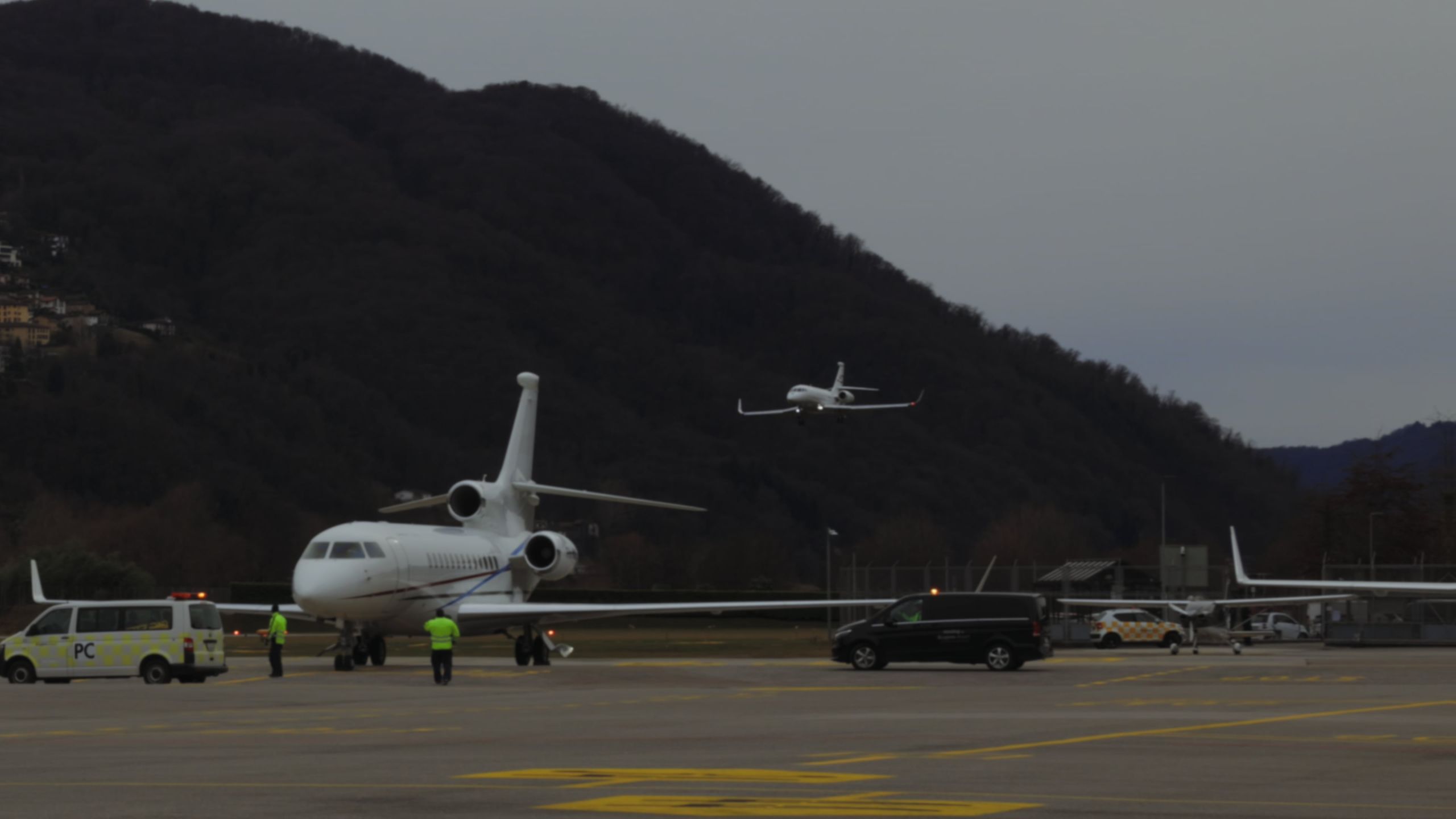 Private jet and helicopter flights - Private jet and helicopter flights ...